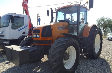 Tractores Archivos - Casas y Coches